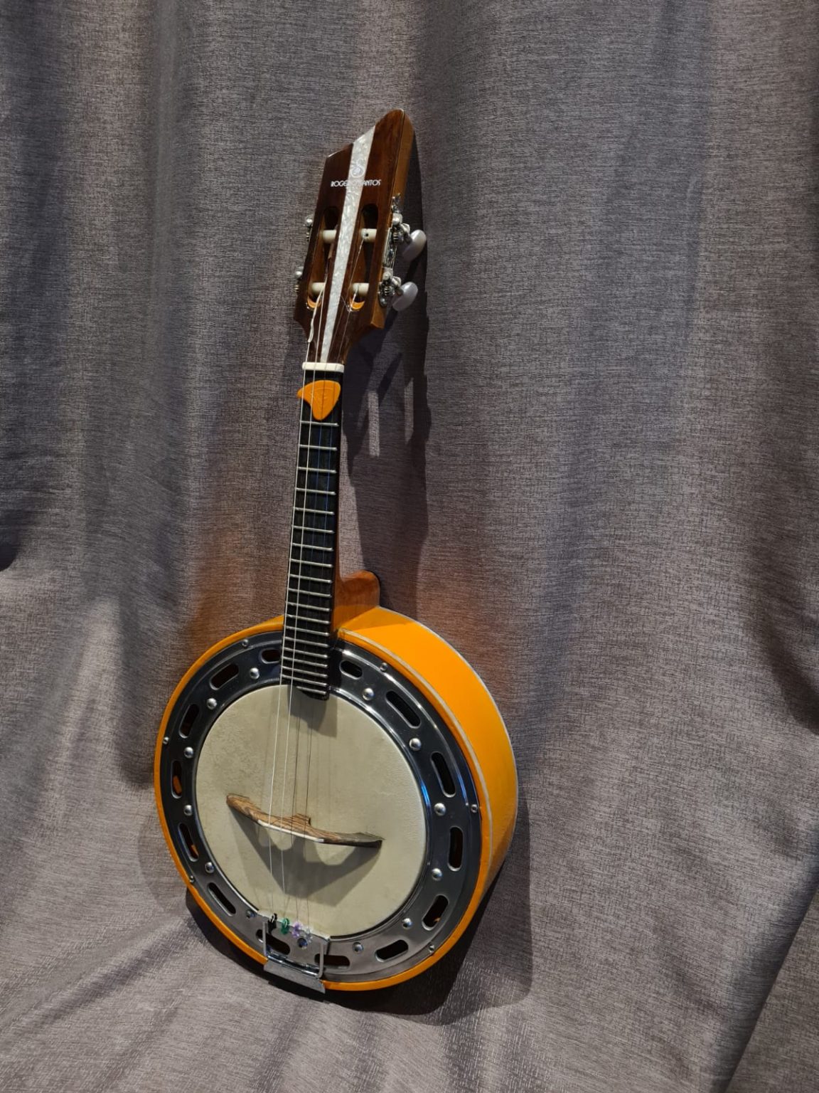 BANJO COLOR – Violões Rogério Santos
